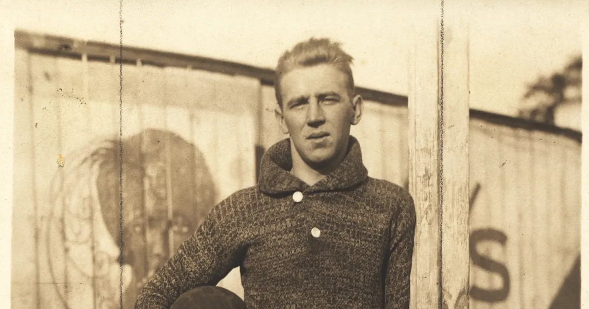 KUULSUSTE HALL Hiiglane, kelle nime kannab Eesti jalgpallikarikas