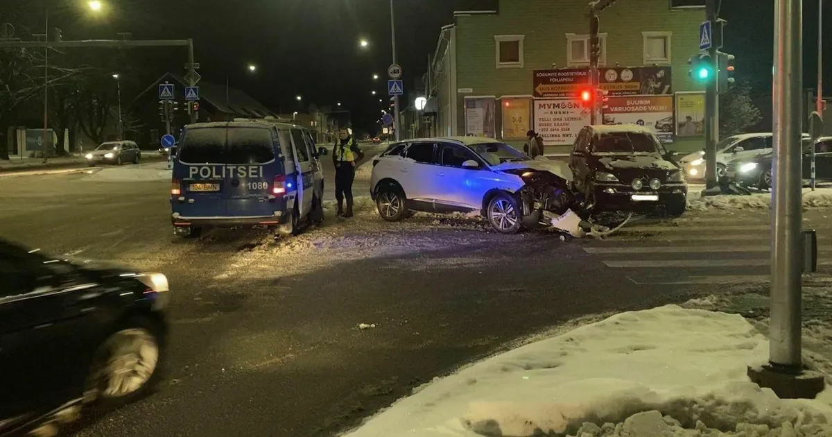 VIDEO Sõiduõpetaja selgitab, miks juhtub Tallinna maantee ristmikul nii ...
