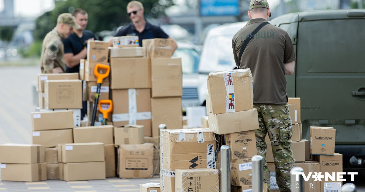 FOTO Latvijā dzīvojošo ukraiņu biedrību konfederācijas konvojs ...