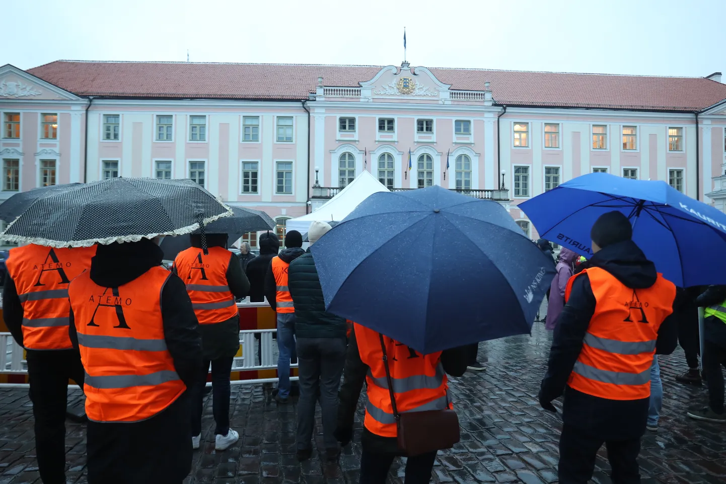 Ametiühingud korraldavad töölepingu seaduse vastuvõtmise vastu ...