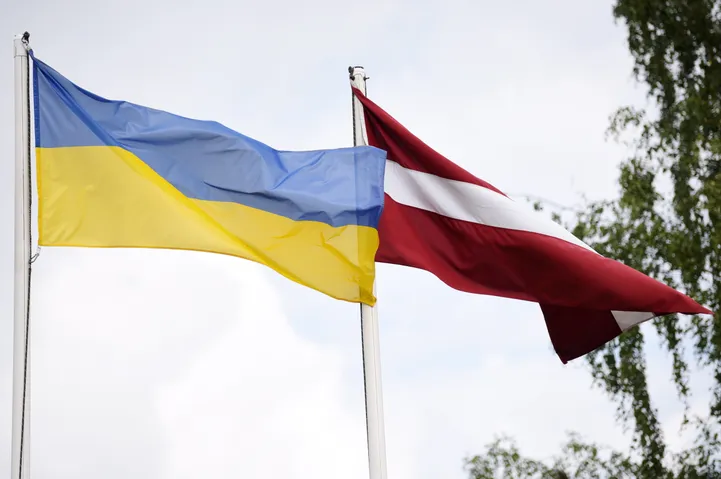 Latvijai nodos Ukrainai munīciju, automašīnas un kvadriciklus