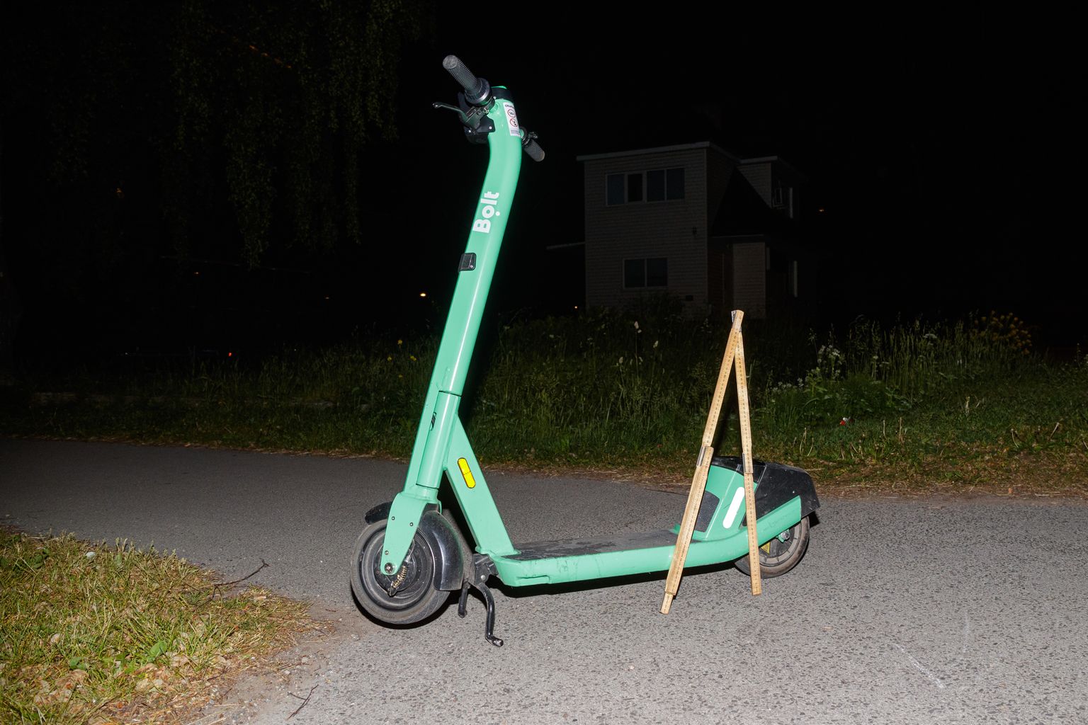 Päevaga sai liikluses üks inimene surma ja 13 vigastada